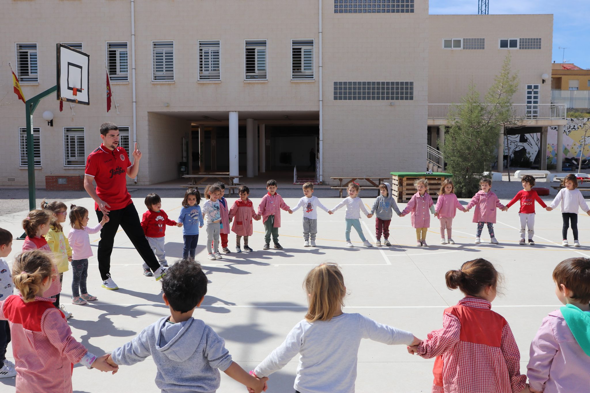 El Jimbee, de visita en el CEIP Atalaya